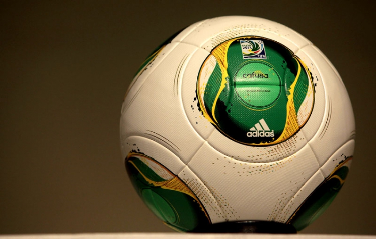 Cafu apresenta Cafusa, a bola que irá a campo na Copa das Confederações ...