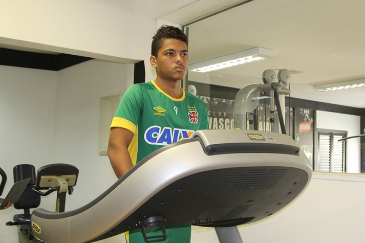 Vasco renova o contrato de Evander por mais cinco temporadas | LANCE!