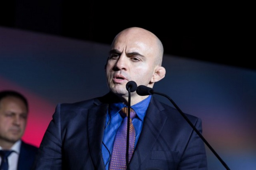 Wallid cita rivalidade com Renzo e diz que nova luta ainda pode ocorrer ...