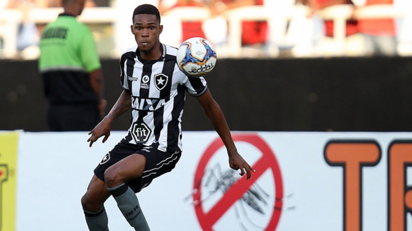 Em ascensão, Lucas Barros declara amor ao Botafogo e projeta títulos ...