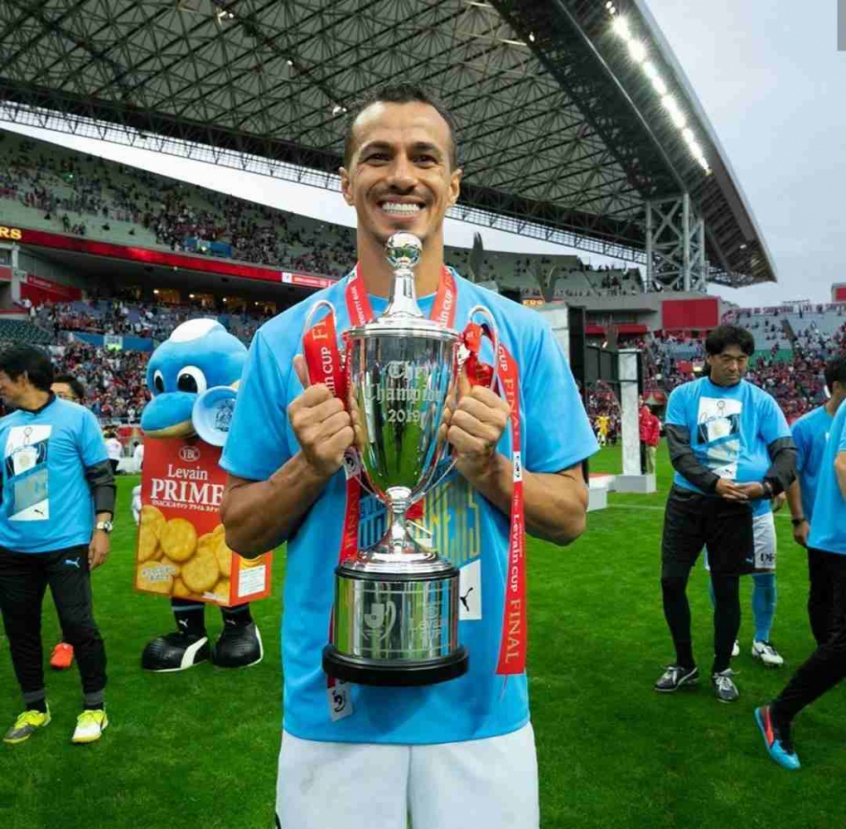 Em menos de um ano no Japão, Damião conquista segundo título | LANCE!