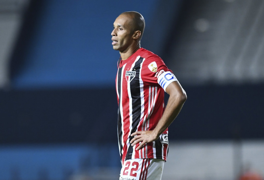 Em grande fase no São Paulo, Miranda volta à Seleção dois anos depois e ...