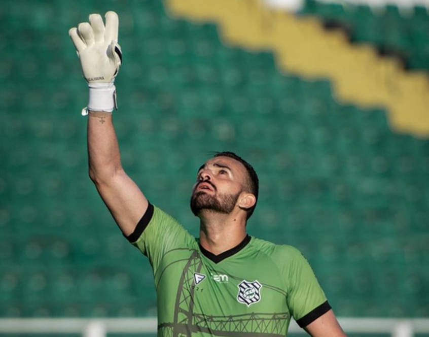 Figueirense está perto de se tornar o clube mais vezes defendido pelo ...