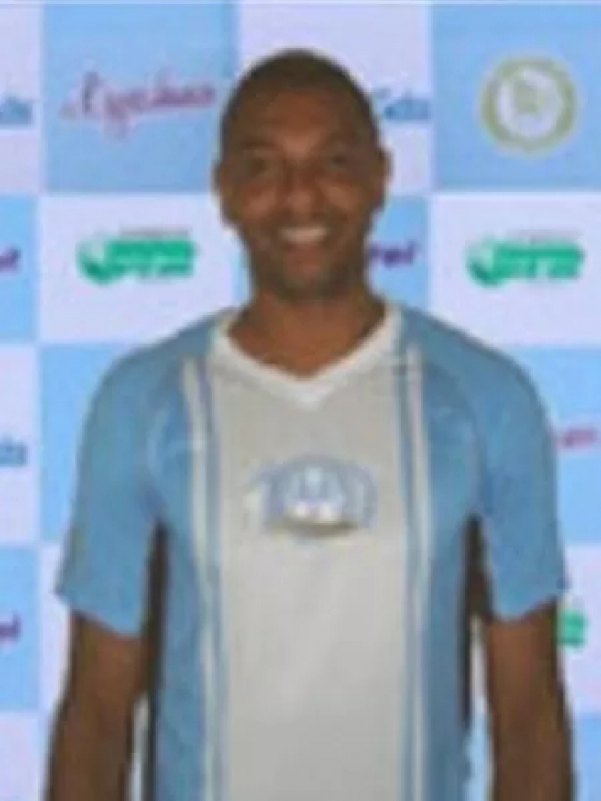 Ex-jogador do Botafogo é encontrado morto em hotel no Centro do Rio de ... Ex-jogador do Botafogo é encontrado morto em hotel no Centro do Rio de ...