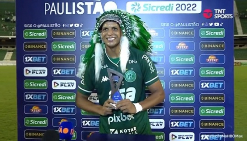 Lucão do Break manda passinho em entrevista e vira manchete em portais ...