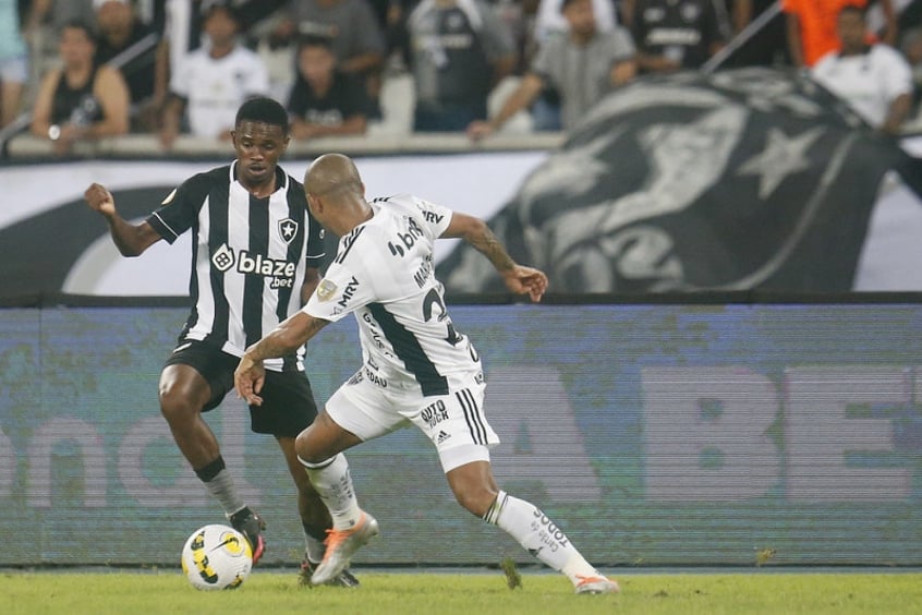 Jeffinho entra bem em mais um jogo do Botafogo e pede passagem na ...