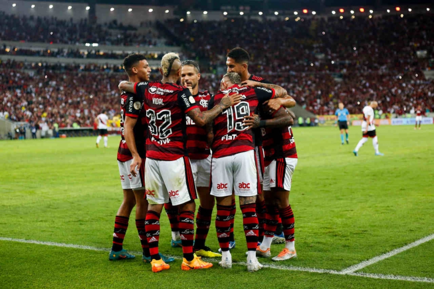 Time reserva do Flamengo volta a campo após nove jogos e defende ...
