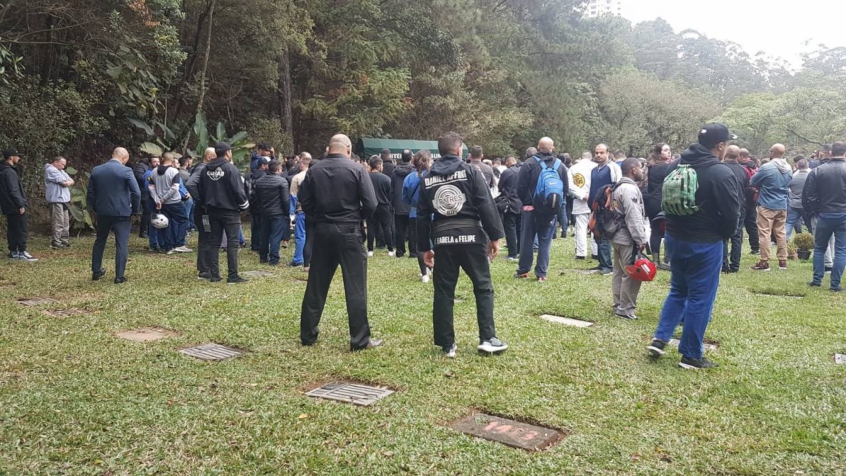 Pai de Leandro Lo desabafa em enterro do filho: 'Sentimento de revolta ...
