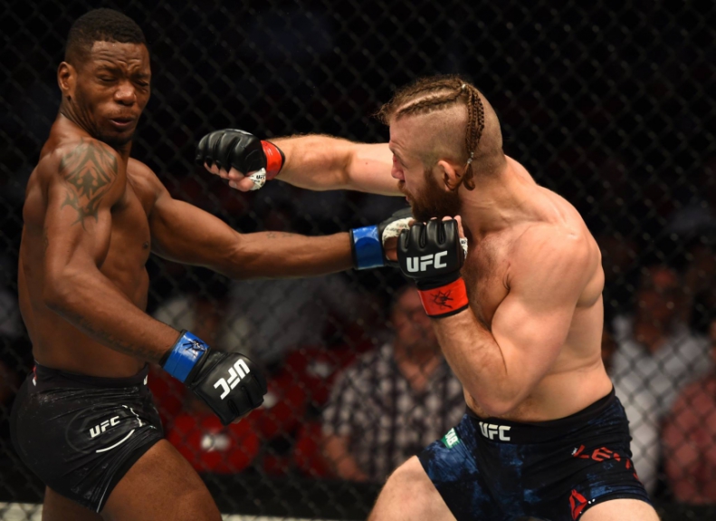 Ring girls, vitória de Werdum e mais: as imagens do UFC Austrália | LANCE!